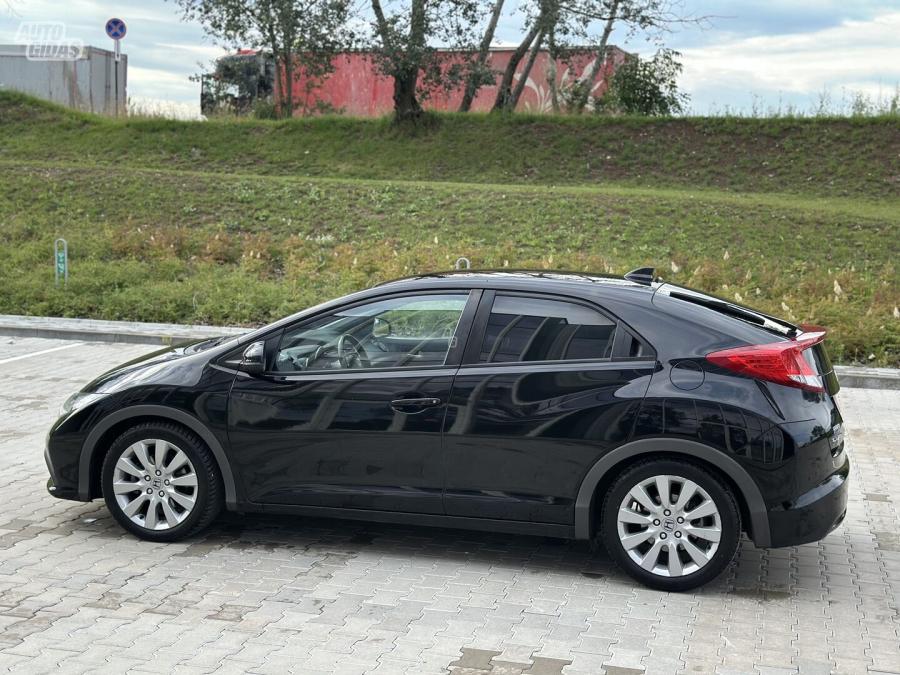 Melns Honda Civic 2013 Viļņa, ar dzinēja tilpumu 1.60 L un nobraukumu 104 tūkst. km par 7250 €, foto 8 vietnē AUTOMOTO.COM.LV
