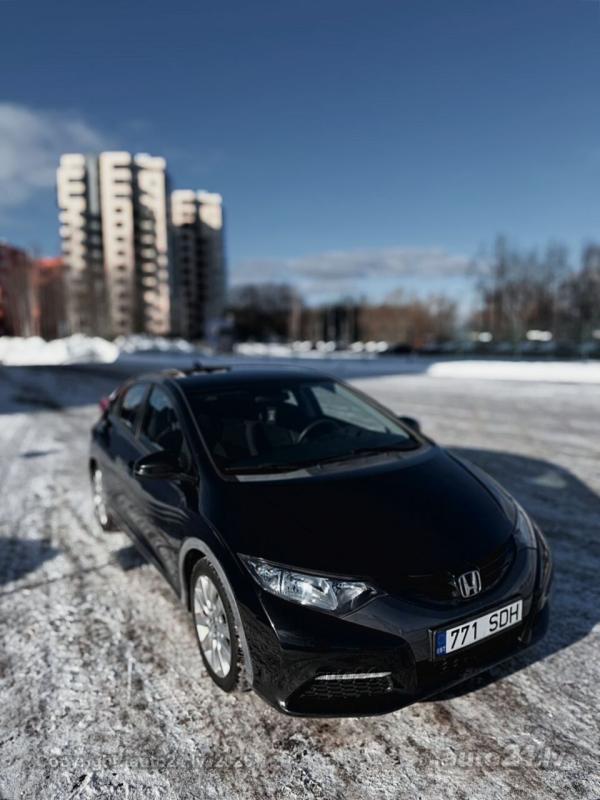 Melns Honda Civic 2013 Tallina, ar dzinēja tilpumu 2.20 L un nobraukumu 236 tūkst. km par 6000 €, foto 1 vietnē AUTOMOTO.COM.LV