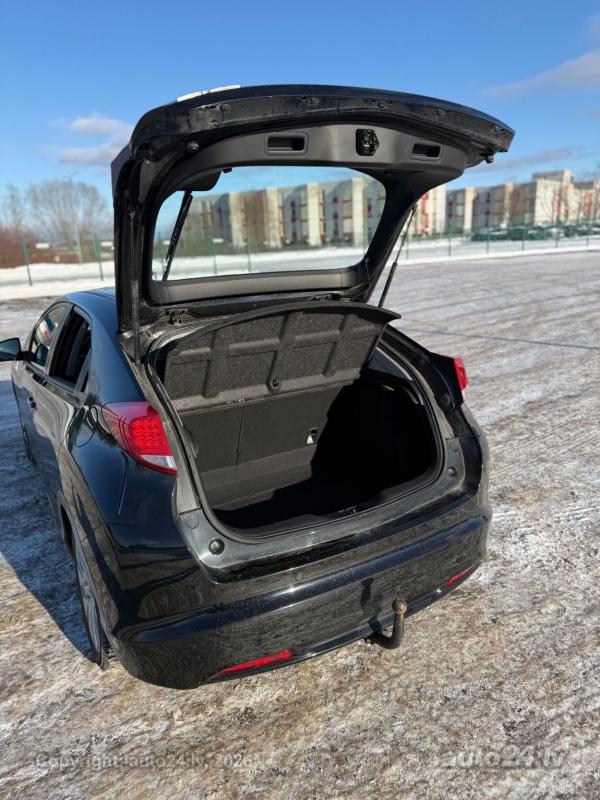 Melns Honda Civic 2013 Tallina, ar dzinēja tilpumu 2.20 L un nobraukumu 236 tūkst. km par 6000 €, foto 11 vietnē AUTOMOTO.COM.LV