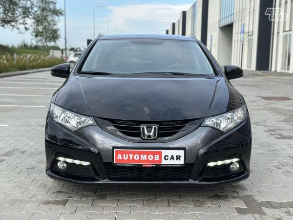 Black Honda Civic 2013 in Vilnius, with an engine capacity of 1.60 L and mileage of 104 thousand km for 7250 €, photo 3 on AUTOMOTO.COM.LV