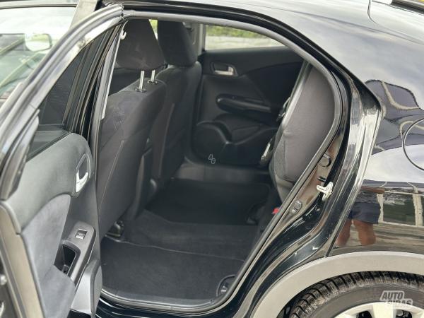 Black Honda Civic 2013 in Vilnius, with an engine capacity of 1.60 L and mileage of 104 thousand km for 7250 €, photo 10 on AUTOMOTO.COM.LV