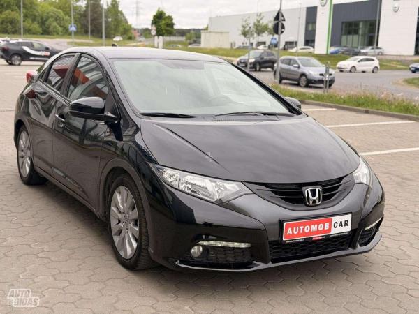 Melns Honda Civic 2013 Viļņa, ar dzinēja tilpumu 1.60 L un nobraukumu 104 tūkst. km par 6950 €, foto 3 vietnē AUTOMOTO.COM.LV