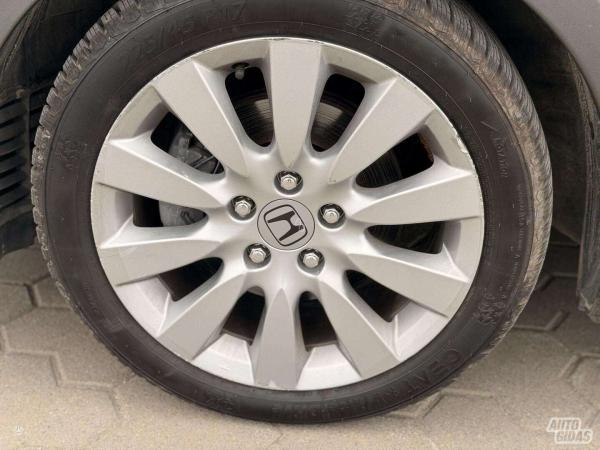 Melns Honda Civic 2013 Viļņa, ar dzinēja tilpumu 1.60 L un nobraukumu 104 tūkst. km par 6950 €, foto 9 vietnē AUTOMOTO.COM.LV