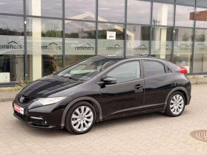 Black Honda Civic 2013 in Vilnius, with an engine capacity of 1.60 L and mileage of 104 thousand km for 6950 €, photo 5 on AUTOMOTO.COM.LV