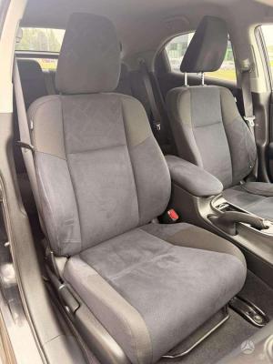 Black Honda Civic 2013 in Vilnius, with an engine capacity of 1.60 L and mileage of 104 thousand km for 6950 €, photo 18 on AUTOMOTO.COM.LV