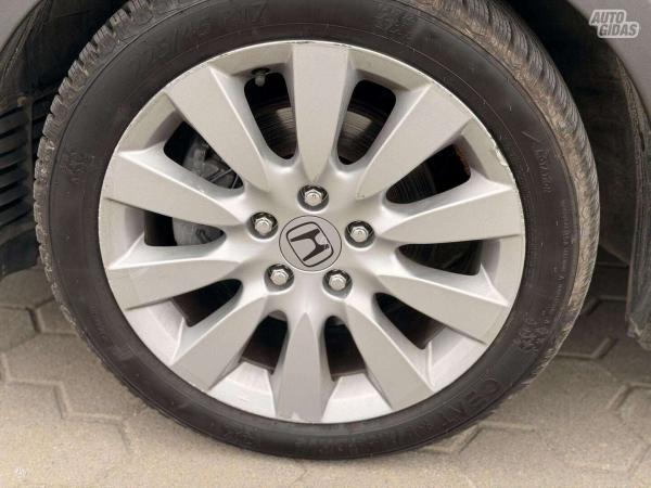 Melns Honda Civic 2013 Viļņa, ar dzinēja tilpumu 1.60 L un nobraukumu 104 tūkst. km par 6950 €, foto 9 vietnē AUTOMOTO.COM.LV