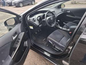 Black Honda Civic 2013 in Alytus, with an engine capacity of 1.60 L and mileage of 220 thousand km for 5500 €, photo 7 on AUTOMOTO.COM.LV