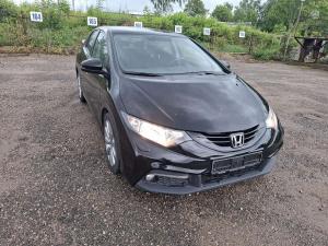 Black Honda Civic 2013 in Alytus, with an engine capacity of 1.60 L and mileage of 220 thousand km for 5500 €, photo 11 on AUTOMOTO.COM.LV