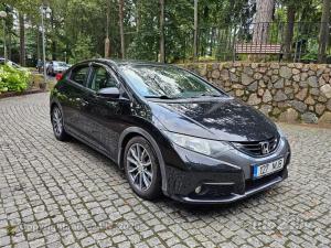 Melns Honda Civic 2013 Tallina, ar dzinēja tilpumu 1.80 L un nobraukumu 150 tūkst. km par 7500 €, foto 10 vietnē AUTOMOTO.COM.LV