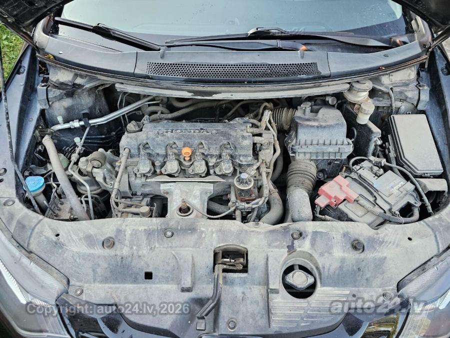 Melns Honda Civic 2013 Tallina, ar dzinēja tilpumu 1.80 L un nobraukumu 150 tūkst. km par 7500 €, foto 20 vietnē AUTOMOTO.COM.LV
