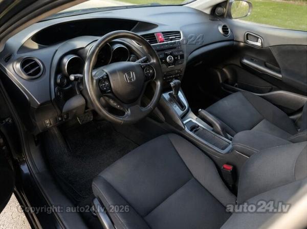 Black Honda Civic 2014 in Tallinn, with an engine capacity of 1.80 L and mileage of 93 thousand km for 9999 €, photo 3 on AUTOMOTO.COM.LV