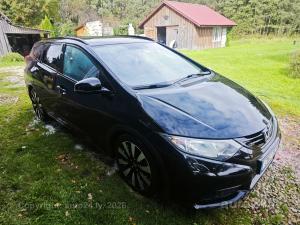 Black Honda Civic 2014 in Tallinn, with an engine capacity of 1.80 L and mileage of 356 thousand km for 4300 €, photo 5 on AUTOMOTO.COM.LV