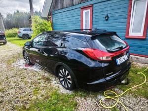 Black Honda Civic 2014 in Tallinn, with an engine capacity of 1.80 L and mileage of 356 thousand km for 4300 €, photo 11 on AUTOMOTO.COM.LV