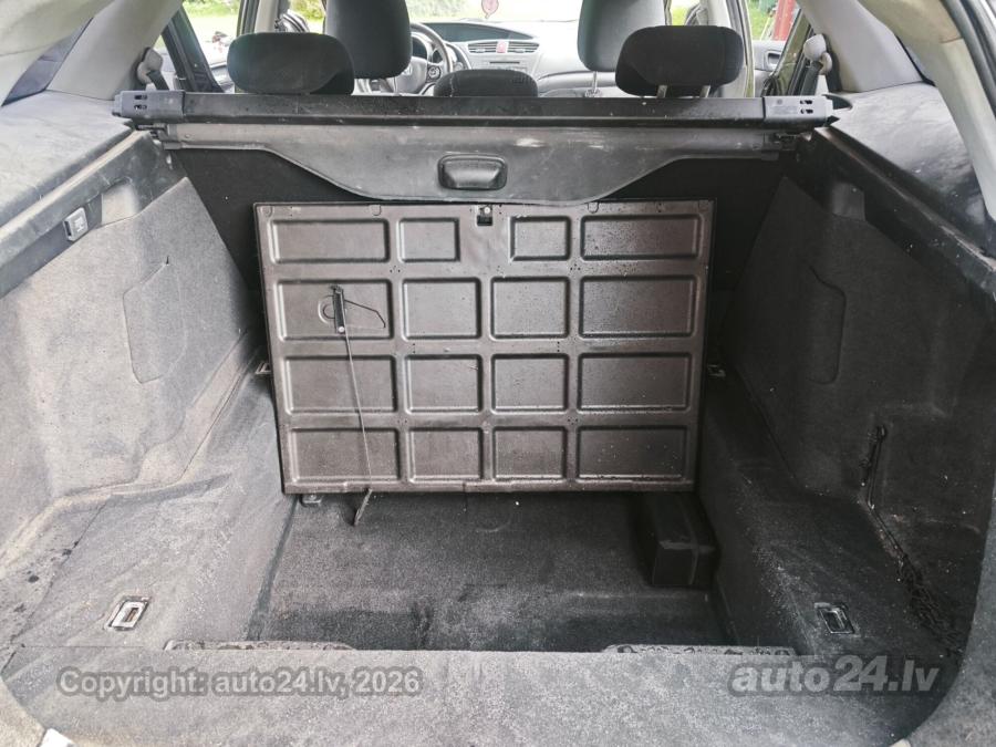 Black Honda Civic 2014 in Tallinn, with an engine capacity of 1.80 L and mileage of 356 thousand km for 4300 €, photo 12 on AUTOMOTO.COM.LV