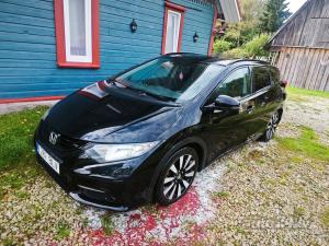 Melns Honda Civic 2014 Tallina, ar dzinēja tilpumu 1.80 L un nobraukumu 356 tūkst. km par 4300 €, foto  vietnē AUTOMOTO.COM.LV