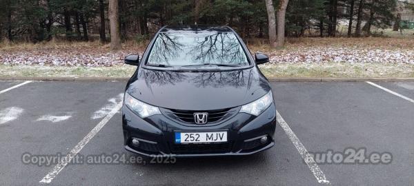 Black Honda Civic 2015 in Tallinn, with an engine capacity of 1.80 L and mileage of 100 thousand km for 10990 €, photo 9 on AUTOMOTO.COM.LV