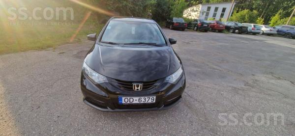 Melns Honda Civic 2015 Rīga, ar dzinēja tilpumu 1.40 L un nobraukumu 172 tūkst. km par 6500 €, foto 1 vietnē AUTOMOTO.COM.LV