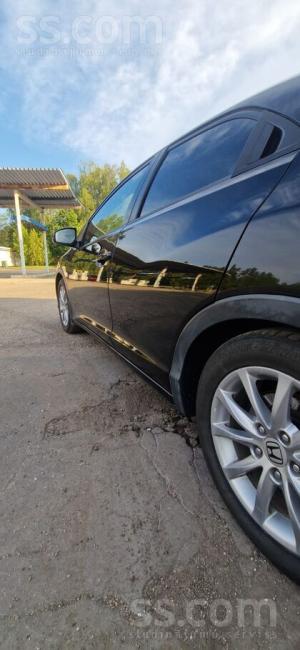 Melns Honda Civic 2015 Rīga, ar dzinēja tilpumu 1.40 L un nobraukumu 172 tūkst. km par 6500 €, foto 3 vietnē AUTOMOTO.COM.LV