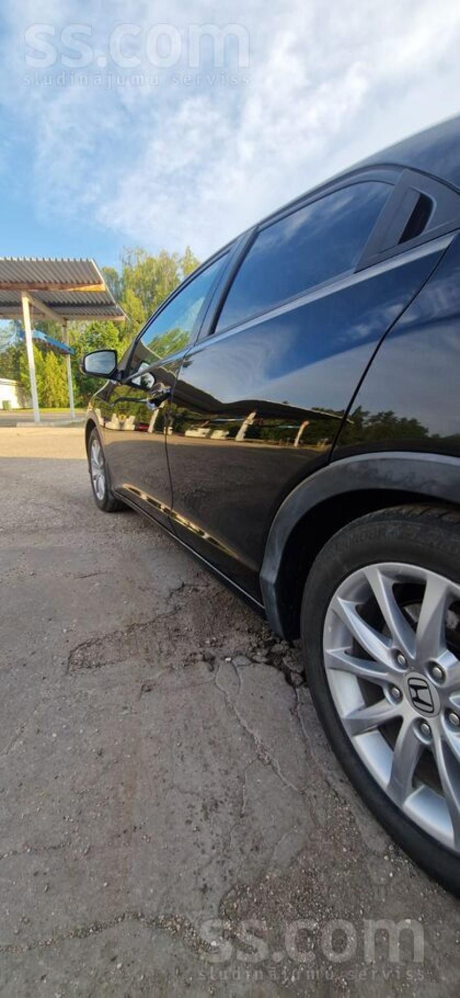Melns Honda Civic 2015 Rīga, ar dzinēja tilpumu 1.40 L un nobraukumu 172 tūkst. km par 6500 €, foto 3 vietnē AUTOMOTO.COM.LV