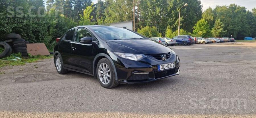 Melns Honda Civic 2015 Rīga, ar dzinēja tilpumu 1.40 L un nobraukumu 172 tūkst. km par 6500 €, foto 8 vietnē AUTOMOTO.COM.LV