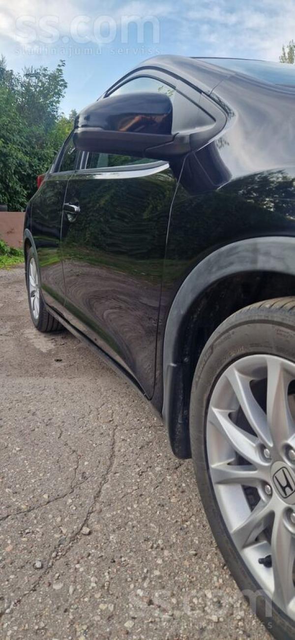 Melns Honda Civic 2015 Rīga, ar dzinēja tilpumu 1.40 L un nobraukumu 172 tūkst. km par 6500 €, foto 10 vietnē AUTOMOTO.COM.LV
