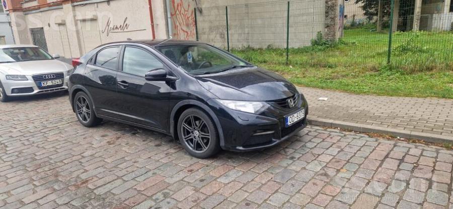 Melns Honda Civic 2015 Rīga, ar dzinēja tilpumu 1.40 L un nobraukumu 172 tūkst. km par 6500 €, foto 26 vietnē AUTOMOTO.COM.LV