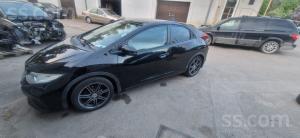 Melns Honda Civic 2015 Rīga, ar dzinēja tilpumu 1.40 L un nobraukumu 178 tūkst. km par 6750 €, foto 10 vietnē AUTOMOTO.COM.LV