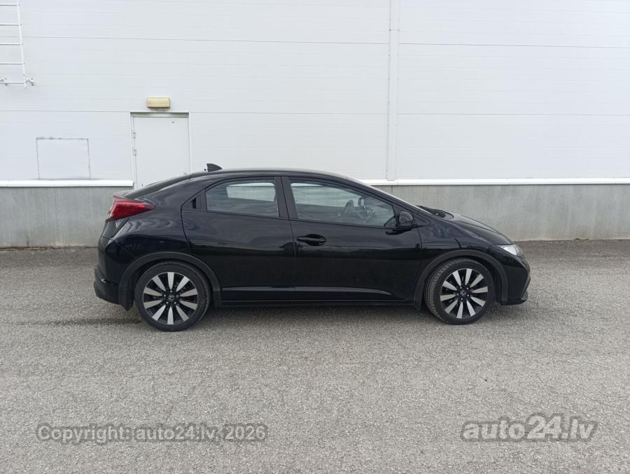 Melns Honda Civic 2015 Rakvere, ar dzinēja tilpumu 1.80 L un nobraukumu 108 tūkst. km par 9000 €, foto 1 vietnē AUTOMOTO.COM.LV