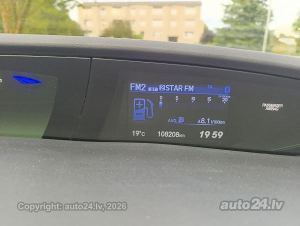 Melns Honda Civic 2015 Rakvere, ar dzinēja tilpumu 1.80 L un nobraukumu 108 tūkst. km par 9000 €, foto 4 vietnē AUTOMOTO.COM.LV
