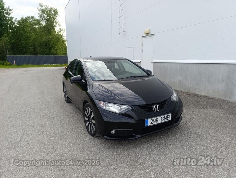 Melns Honda Civic 2015 Rakvere, ar dzinēja tilpumu 1.80 L un nobraukumu 108 tūkst. km par 9000 €, foto 9 vietnē AUTOMOTO.COM.LV