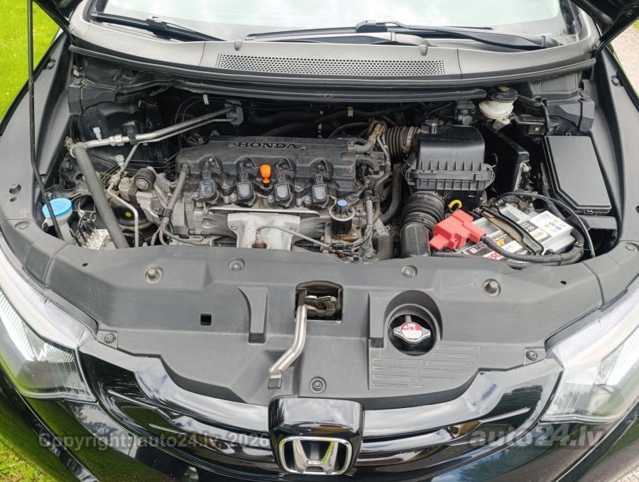 Melns Honda Civic 2015 Rakvere, ar dzinēja tilpumu 1.80 L un nobraukumu 108 tūkst. km par 9000 €, foto 13 vietnē AUTOMOTO.COM.LV