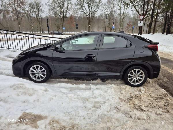 Black Honda Civic 2016 in Alytus, with an engine capacity of 1.40 L and mileage of 195 thousand km for 7500 €, photo 6 on AUTOMOTO.COM.LV