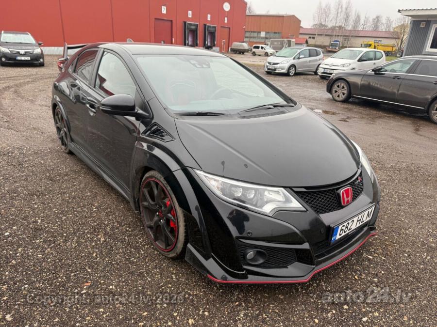 Melns Honda Civic 2016 Tallina, ar dzinēja tilpumu 2.00 L un nobraukumu 7 tūkst. km par 21999 €, foto 1 vietnē AUTOMOTO.COM.LV
