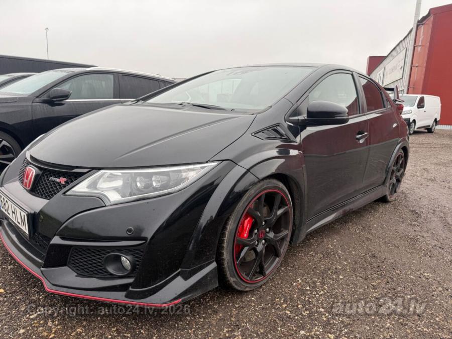 Black Honda Civic 2016 in Tallinn, with an engine capacity of 2.00 L and mileage of 7 thousand km for 21999 €, photo 2 on AUTOMOTO.COM.LV