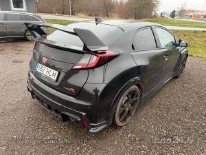 Black Honda Civic 2016 in Tallinn, with an engine capacity of 2.00 L and mileage of 7 thousand km for 21999 €, photo 3 on AUTOMOTO.COM.LV