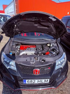 Black Honda Civic 2016 in Tallinn, with an engine capacity of 2.00 L and mileage of 7 thousand km for 21999 €, photo 10 on AUTOMOTO.COM.LV