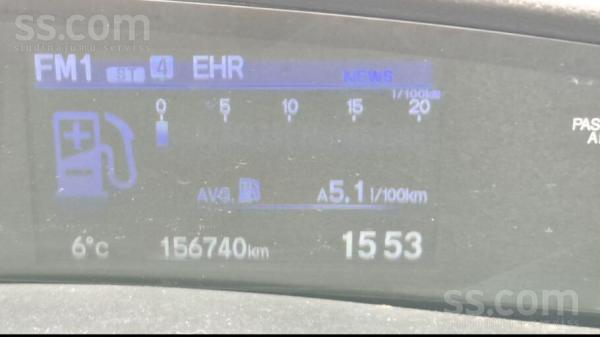 Black Honda Civic 2016 in Riga, with an engine capacity of 1.60 L and mileage of 159 thousand km for 9500 €, photo 6 on AUTOMOTO.COM.LV