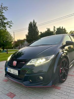Melns Honda Civic 2016 Tallina, ar dzinēja tilpumu 2.00 L un nobraukumu 160 tūkst. km par 18900 €, foto  vietnē AUTOMOTO.COM.LV