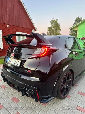 Melns Honda Civic 2016 Tallina, ar dzinēja tilpumu 2.00 L un nobraukumu 160 tūkst. km par 18900 €, foto 4 vietnē AUTOMOTO.COM.LV