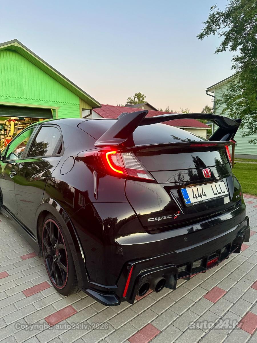 Melns Honda Civic 2016 Tallina, ar dzinēja tilpumu 2.00 L un nobraukumu 160 tūkst. km par 18900 €, foto 5 vietnē AUTOMOTO.COM.LV