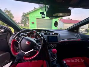Melns Honda Civic 2016 Tallina, ar dzinēja tilpumu 2.00 L un nobraukumu 160 tūkst. km par 18900 €, foto 6 vietnē AUTOMOTO.COM.LV