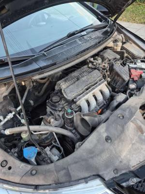 Black Honda Civic 2016 in Joniskis, with an engine capacity of 1.34 L and mileage of 123 thousand km for 8300 €, photo 12 on AUTOMOTO.COM.LV
