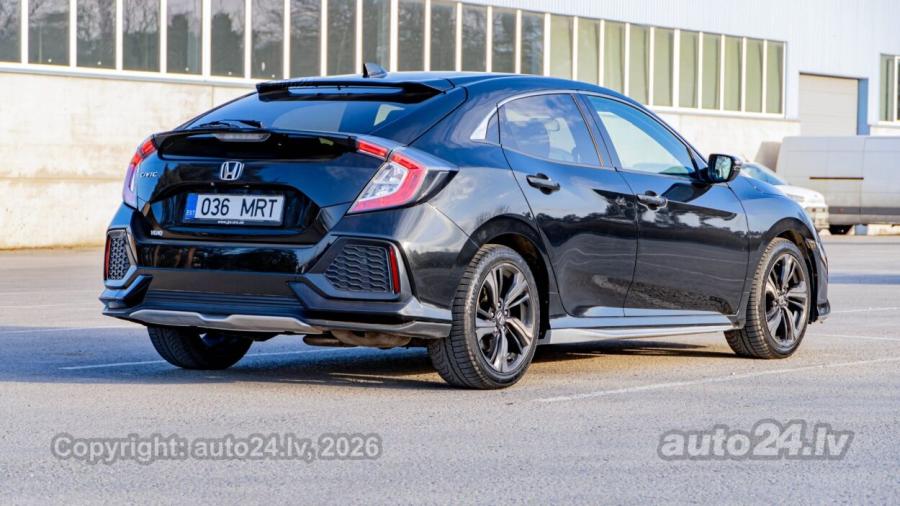 Black Honda Civic 2018 in Tallinn, with an engine capacity of 1.60 L and mileage of 208 thousand km for 14700 €, photo 3 on AUTOMOTO.COM.LV