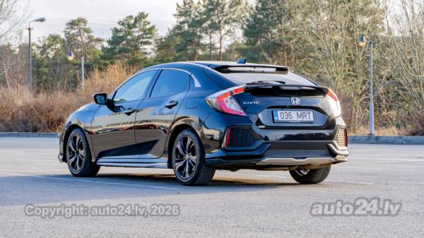 Black Honda Civic 2018 in Tallinn, with an engine capacity of 1.60 L and mileage of 208 thousand km for 14700 €, photo 4 on AUTOMOTO.COM.LV
