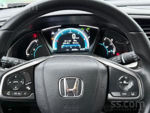 Black Honda Civic 2018 in Riga, with an engine capacity of 1.60 L and mileage of 223 thousand km for 12450 €, photo 24 on AUTOMOTO.COM.LV