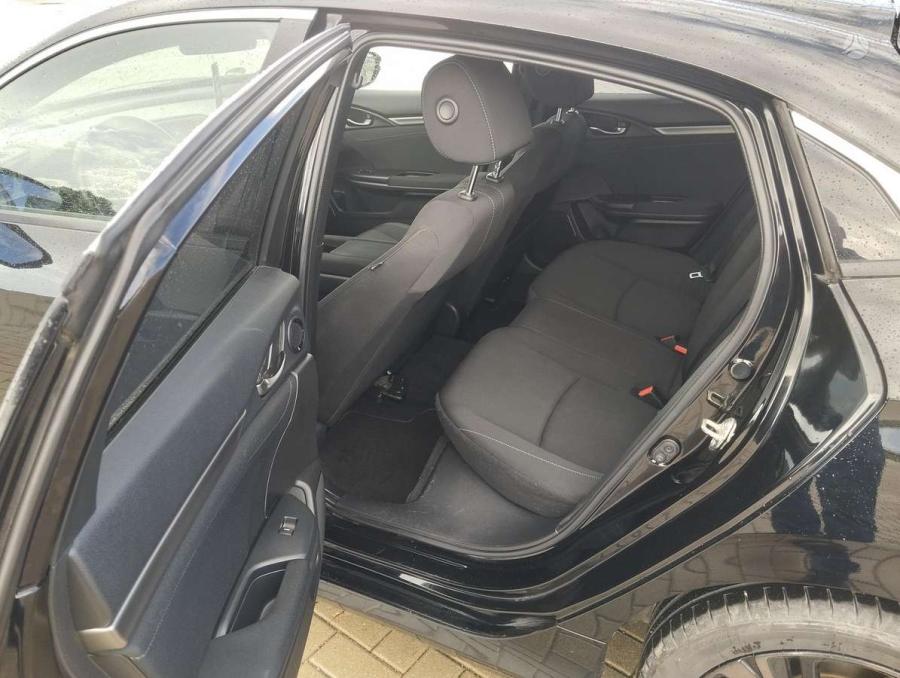 Melns Honda Civic 2018 Tauragė, ar dzinēja tilpumu 0.99 L un nobraukumu 128 tūkst. km par 9200 €, foto 11 vietnē AUTOMOTO.COM.LV