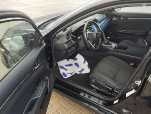 Melns Honda Civic 2018 Tauragė, ar dzinēja tilpumu 0.99 L un nobraukumu 128 tūkst. km par 9200 €, foto 12 vietnē AUTOMOTO.COM.LV