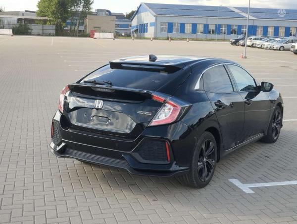 Melns Honda Civic 2018 Tauragė, ar dzinēja tilpumu 0.99 L un nobraukumu 128 tūkst. km par 8500 €, foto 3 vietnē AUTOMOTO.COM.LV