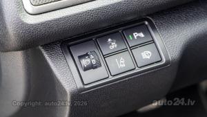 Black Honda Civic 2018 in Tallinn, with an engine capacity of 1.60 L and mileage of 208 thousand km for 13999 €, photo 15 on AUTOMOTO.COM.LV