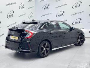 Black Honda Civic 2018 in Vilnius, with an engine capacity of 1.60 L and mileage of 190 thousand km for 10900 €, photo 4 on AUTOMOTO.COM.LV